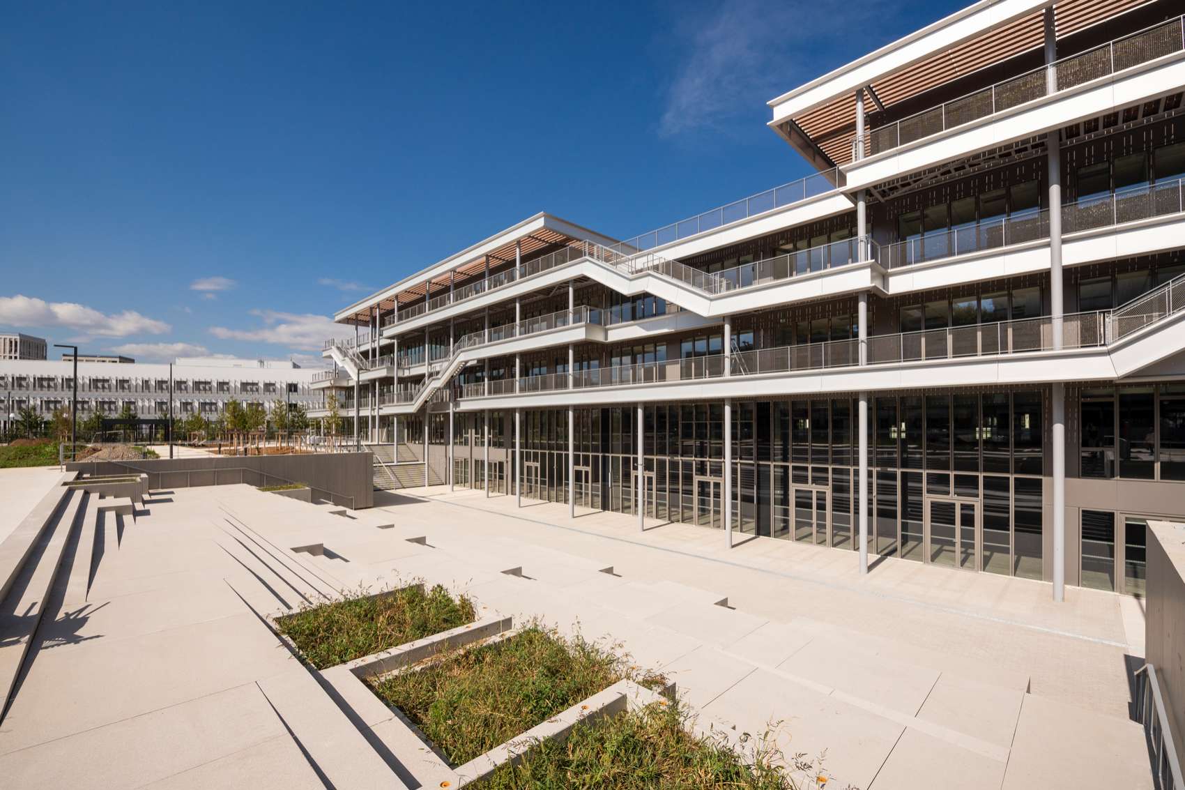 HAURATON achève le chantier de 30 000m2 du campus de l’EM Lyon